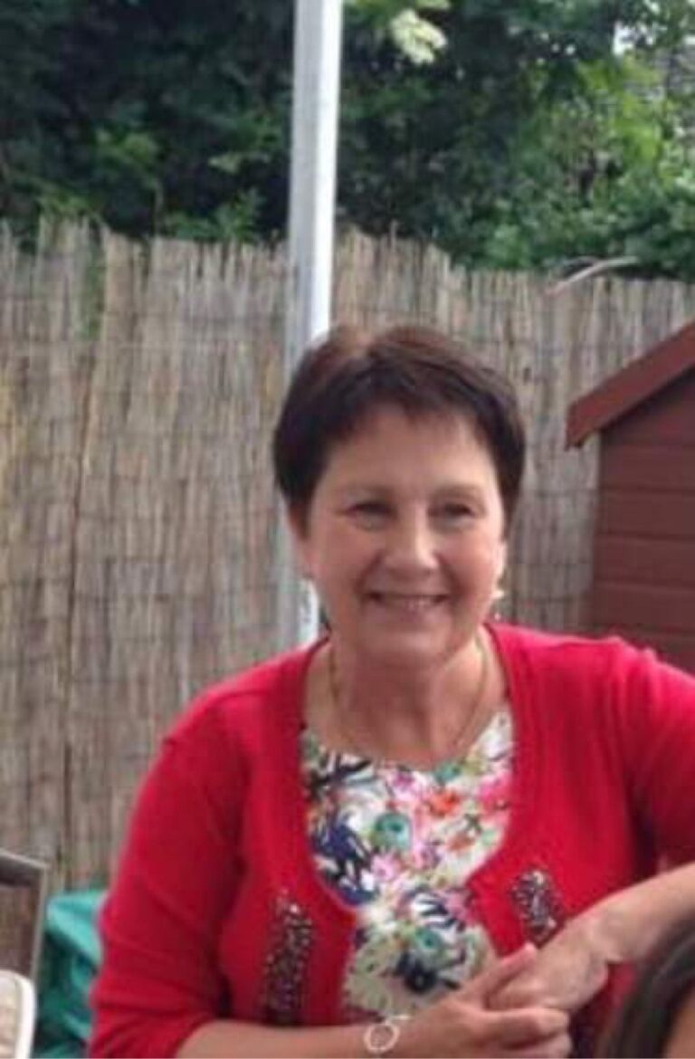 Tetsworth Primary's Head of Learning Mrs. Charlton Retires | Thame Hub